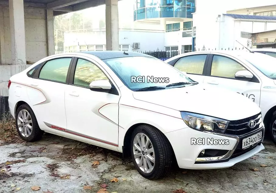 முன்மாதிரி விளையாட்டு படங்கள் Lada Vesta தோன்றினார் 29071_1