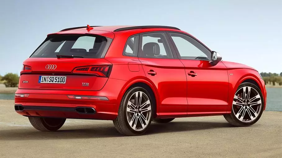 Audi vadinamas SQ5 išvaizdos data Rusijoje 2932_2