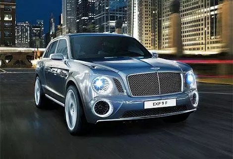 Bentley သည် Serial SUV ၏မျက်နှာကိုပြသခဲ့သည် 30632_2