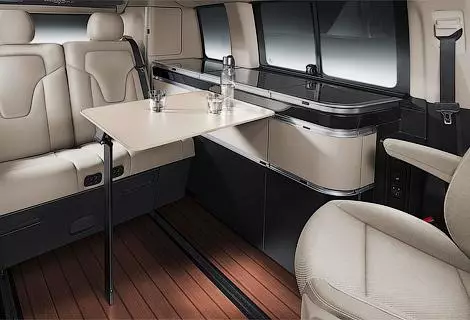 Mercedes-benz yipada v-kilasi si ile kẹkẹ 30747_2