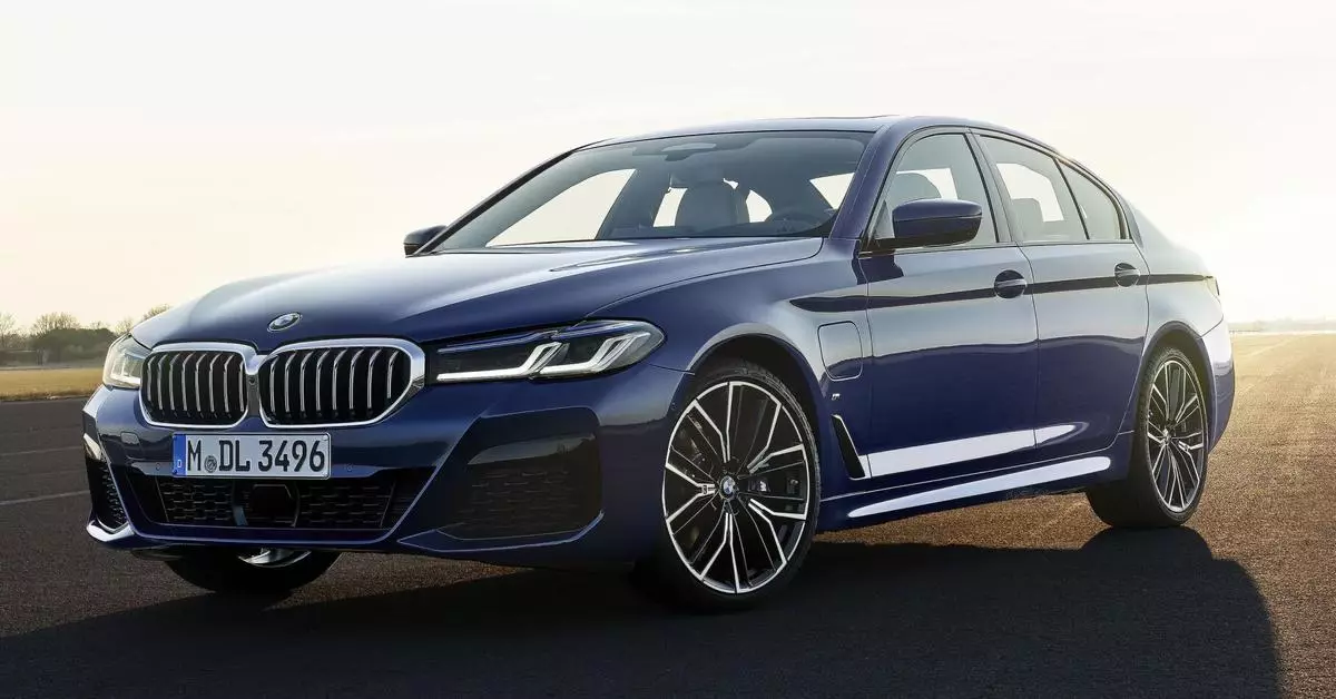 Nowa seria BMW 5 i X1 wtyczka do gniazda zasilania