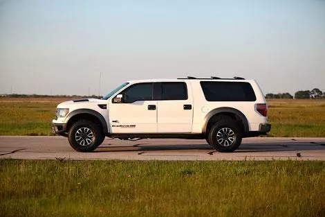 Пікап Ford F-150 ператварылі ў 8-мясцовы пазадарожнік 30772_3