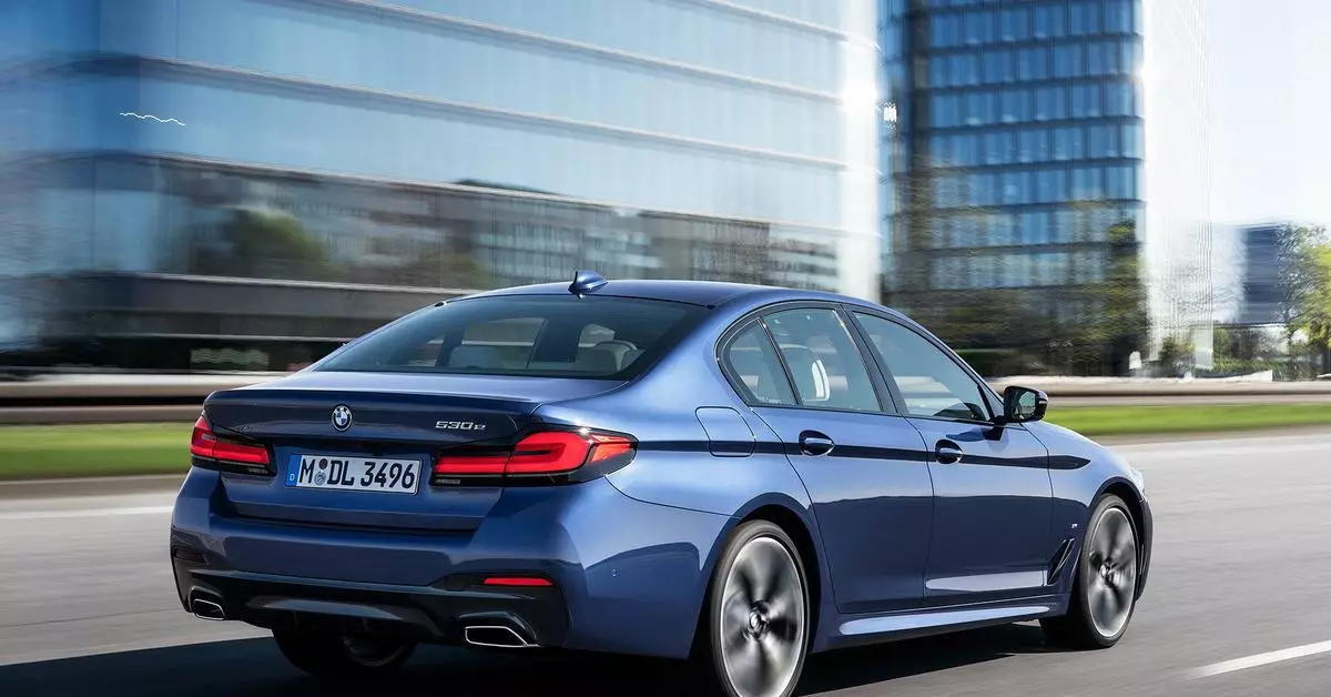 BMW cenijo v rubljenih posodobljenih 5-seriji in 6-series Gran Turismo