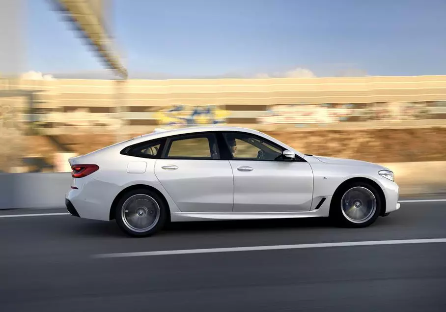 Hatchback BMW 6 시리즈 제안 된 새로운 기본 엔진 3091_1