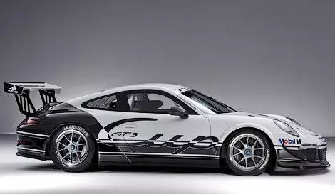 Porsche has prepared 911th for racing 31486_3