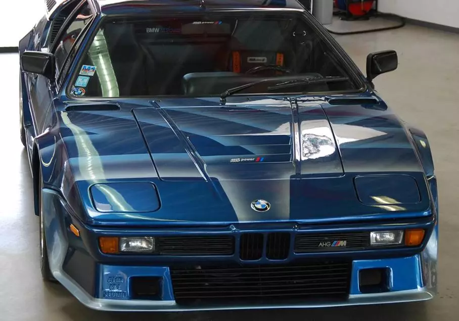 BMW M1 arraroena salgai jarri zen 930 mila dolarretan 3149_1