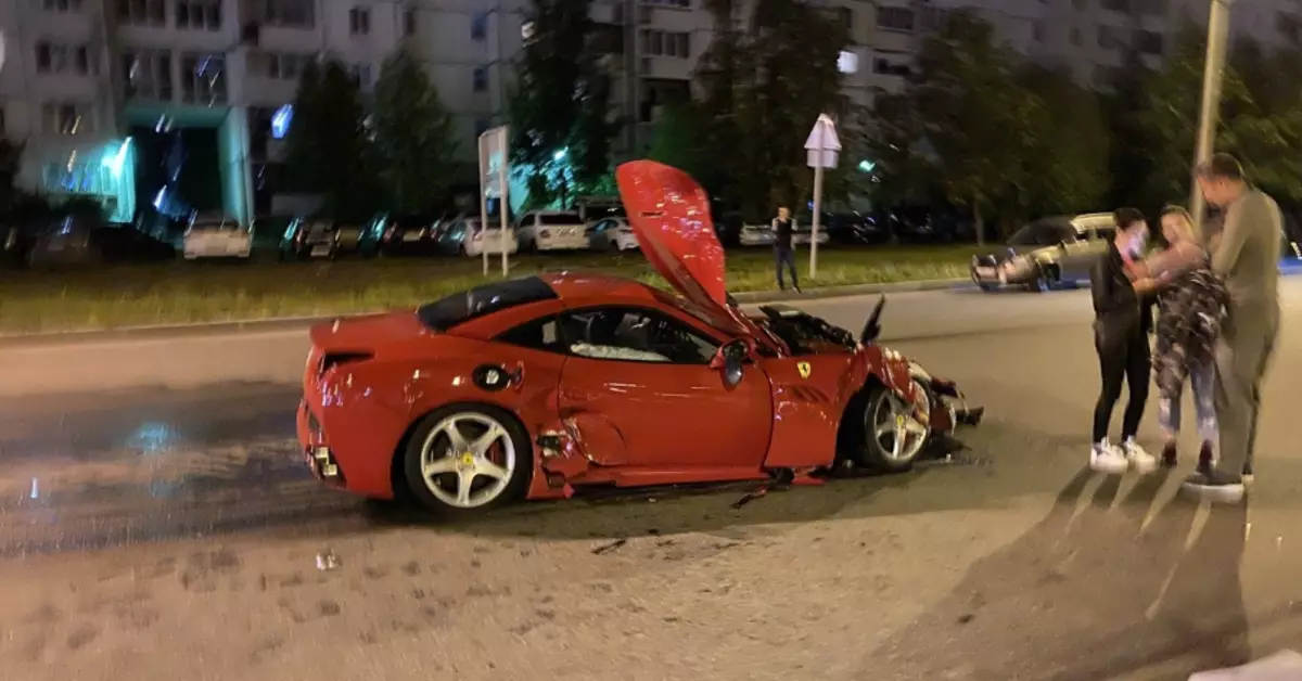 Video: Në Shën Petersburg, domethënie e pasuksesshme BMW përfundoi me një aksident me Ferrari