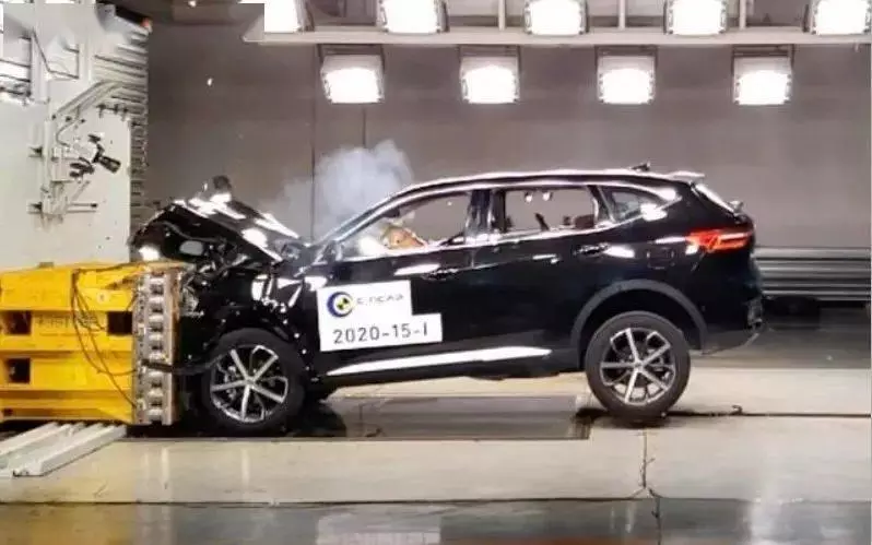 Ikpughe pụta nke okuku ule ndị kasị ewu ewu Haval nlereanya na Russia 32262_2