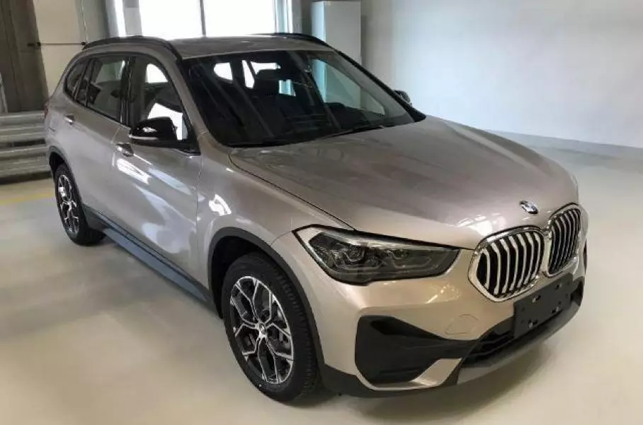 আপডেট করা BMW X1: প্রথম ছবি