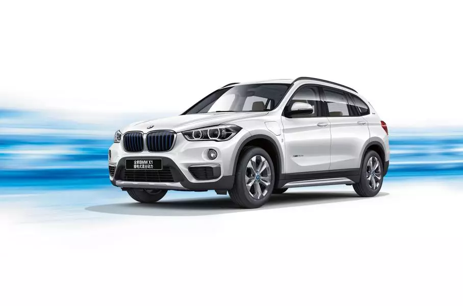 BMW vyrobené X1 s prietokom 1,3 litra na 100 kilometrov 3230_2