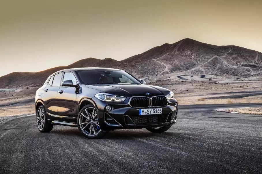 E gosipụtara BMW kachasị ike X2 na igwe ọrụ m 3248_1