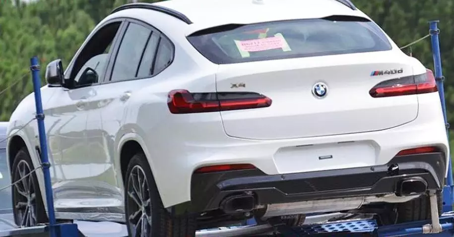 Esimesed fotod uue BMW X4 ilmus