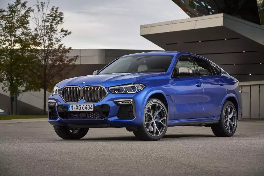 Ku Kalingrad adayamba kusonkhanitsa bmw x6 ya m'badwo watsopano 3313_1