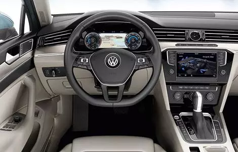 Volkswagen ໄດ້ສະເຫນີ Passat ລຸ້ນໃຫມ່ 33272_11