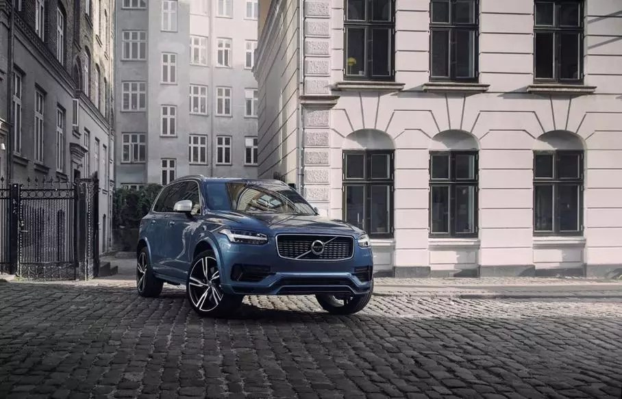 Volvo híbrido XC90 chegou na Rússia 33431_2