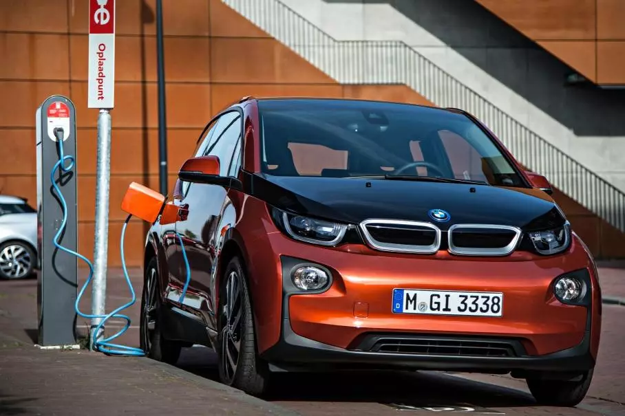 Li BMW, wan diyar kir çima ew nehatiye plan kirin ku Electrocar i3 nûve bike