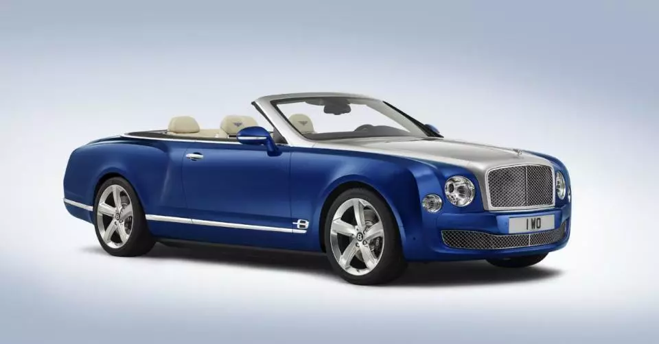 Bentley liberigos grandan konverteblan en 2016