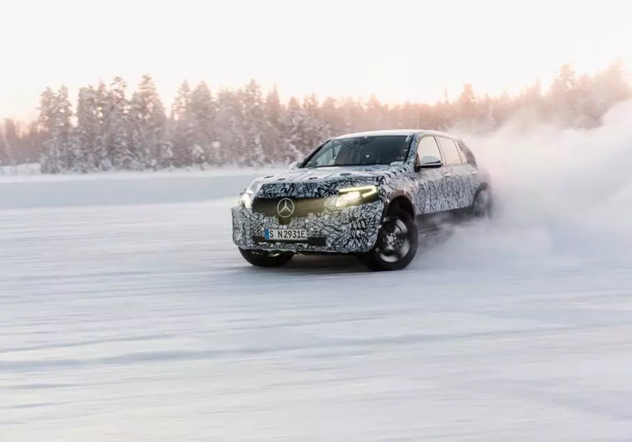 Mercedes talte om testen af ​​elektrokredisteren i frosten 35007_1