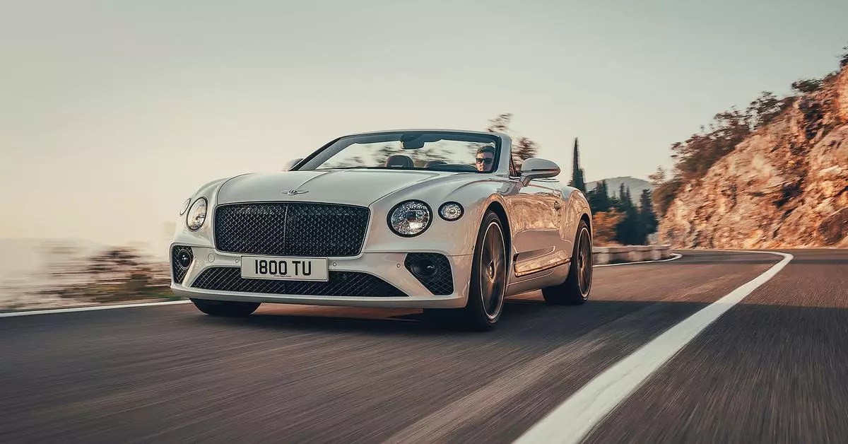 El nou Bentley Continental GTC Convertible té un sostre "Tweed"