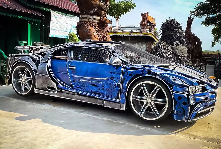 Look at the Chiron Bugatti, made of scrap metal 3534_1