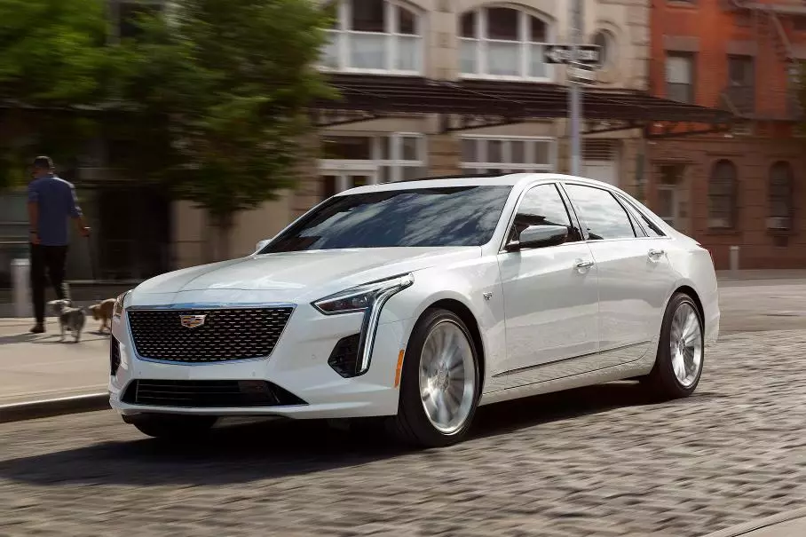 Cadillac dibawa ke Rusia dari pesaing yang dikemas kini 