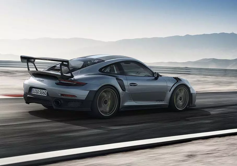 Najmoćniji Porsche 911 u povijesti ocijenjeno je 19 milijuna rubalja