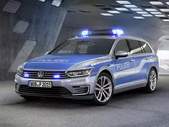 Volkswagen polis için bir hibrit 