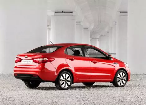 The budget sedan Kia for Russia was officially submitted 37150_4