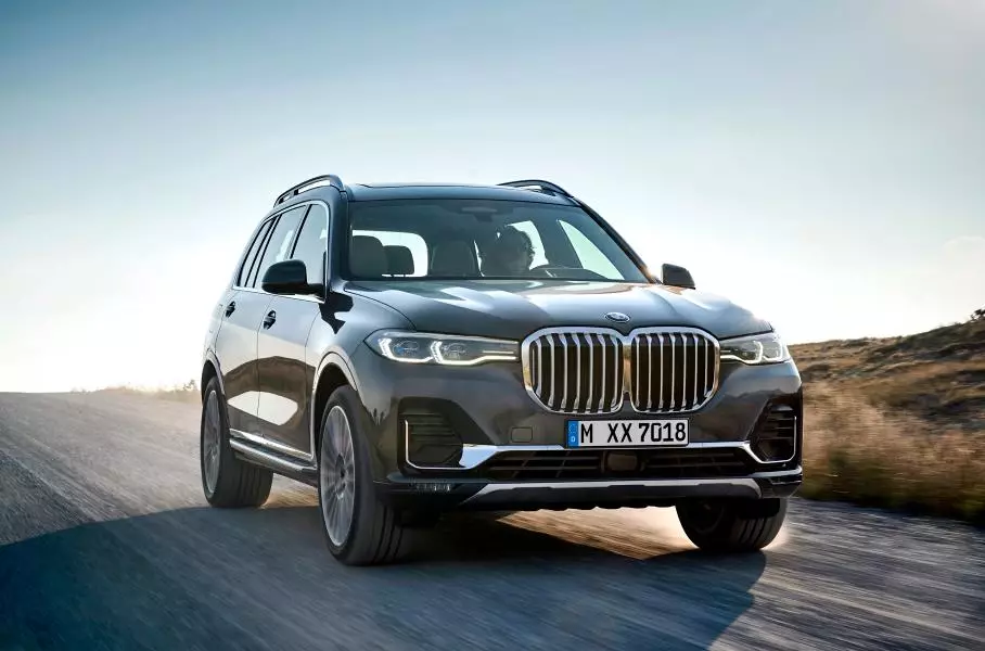 BMW X7 ачыкланды - гигант сайланган кроссовер 37171_5