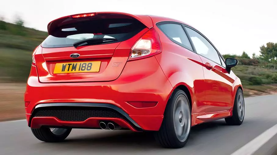 Issiq lyuk Ford Ford Fiesta XT yanada kuchliroq bo'ladi 37232_1