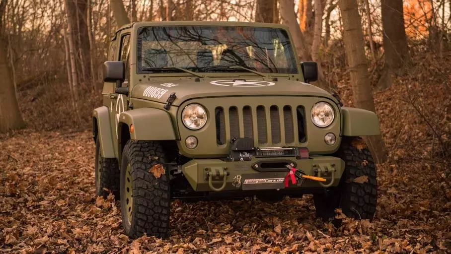 Däitsche Tuner huet Jeep Wrangler an der klassescher 