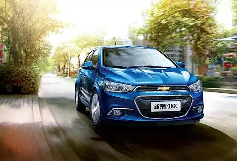 Chevrolet a arătat interiorul AVEO ADEO 3825_6