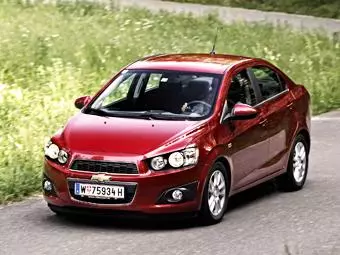 Gaz bắt đầu lắp ráp Sedan Chevrolet Aveo 3827_1