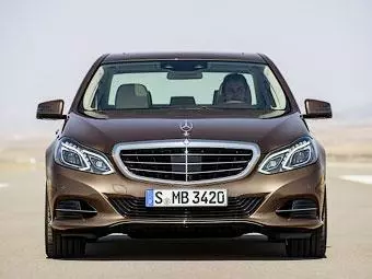 Mercedes-Benz malbata e-çîna nû nûve kir 38729_1