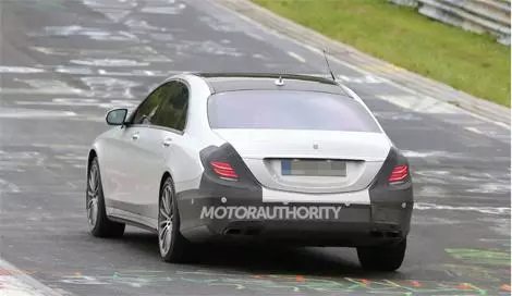 Mercedes-Benz nediet it-test 