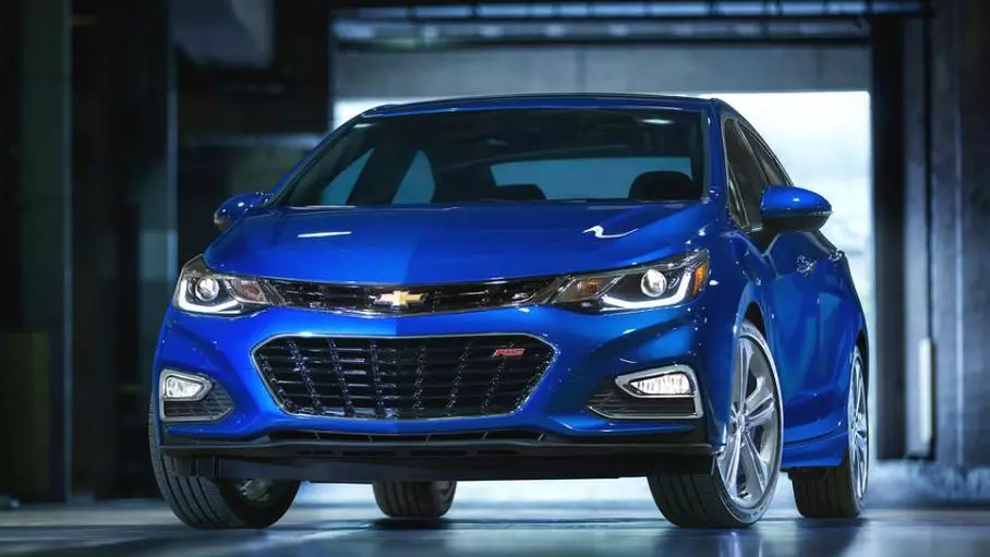 Ο Chevrolet εισήγαγε μια νέα γενιά Cruze Sedan