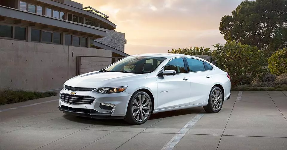 Chevrolet Malibu Sedan đã trở thành 140 kg dễ dàng hơn