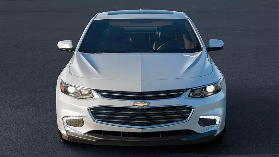 El sedan de Chevrolet Malibu s'ha convertit en 140 quilograms més fàcil 3970_3