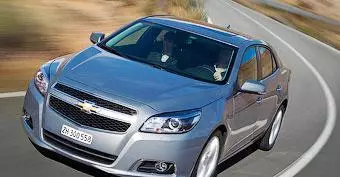 I le kalingrad, o se potopotoga o se fou sedan chevrolet amata