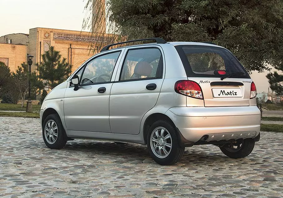 Pwodiksyon ranpli nan hatchback matiz. Li te lage 21 ane! 3978_3