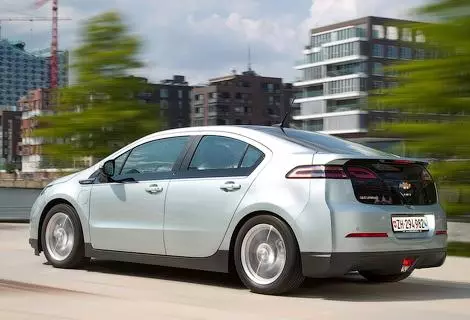 Η πρώτη εικόνα του νέου Chevrolet Volt εμφανίστηκε. 4076_3