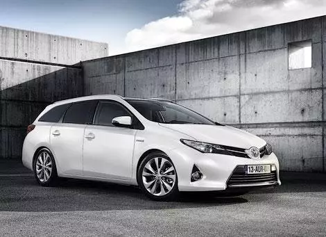 Вагон дар оилаи Toyota Auris пайдо шуданд 40781_4