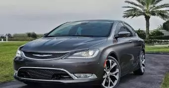 Chrysler 200 nove generacije deklasificirano prije debi