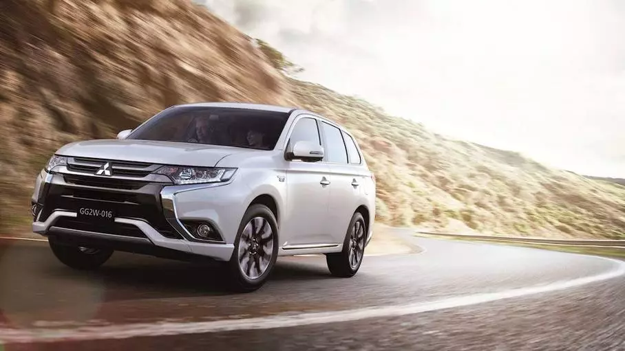 Mitsubishi actualizado Hybrid Outlander 41658_3