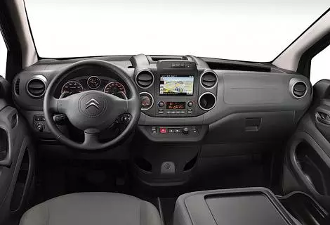 Citroen Берлинго моделінің сыртын түзетті 4180_4