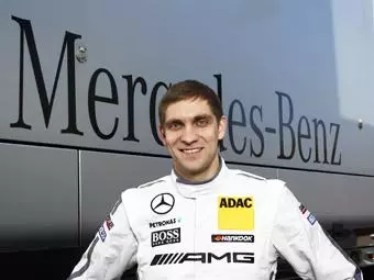 Vitaly Petrov DTM ماشىنىسىنى سىناق قىلدى 41810_1