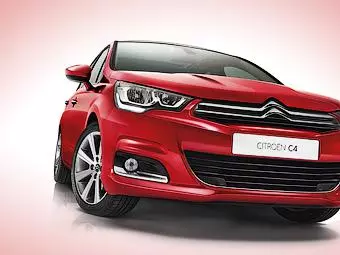 Updated Citroen C4 received three-cylinder engines 4223_1