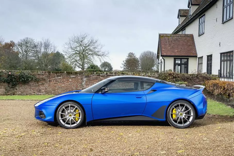 Lotus la til en 416-sterk coupe evora 