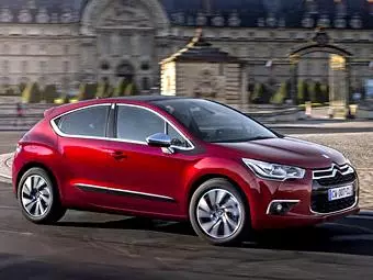 Citroen Ds4 Оё муҳаррикҳои нав 4305_1