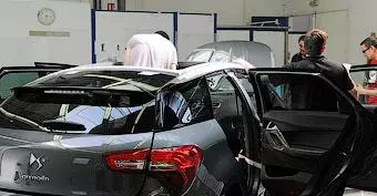 Presiden Citroen DS5 Prancis diselesaikan khusus untuk peresmian